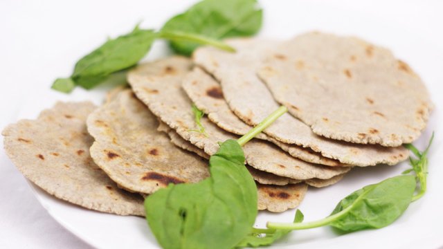 Bezlepkové čapátí placky | Jíme Jinak