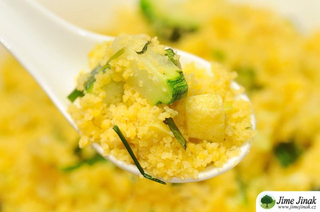 Bezlepkový kuskus s cuketou | Jíme Jinak