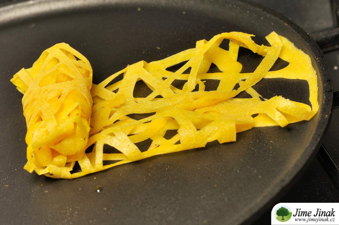 Malajské Roti Jala | Jíme Jinak