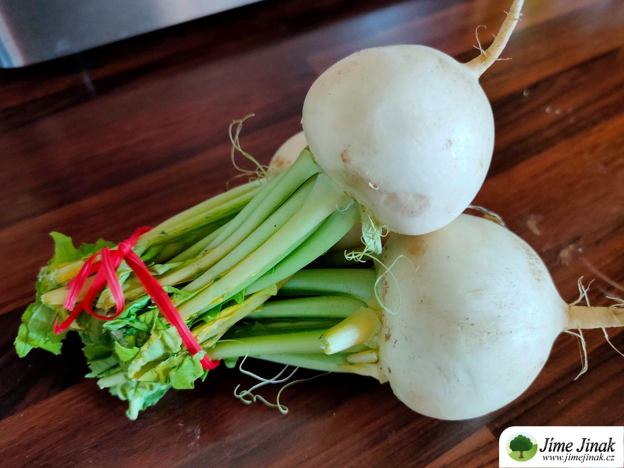 Vodnice nebo tuřín? Rozdíly stručně a jednoduše! | Jíme Jinak